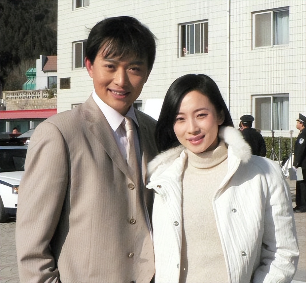 "The first male god in ancient costume" was dissatisfied with his ex ...