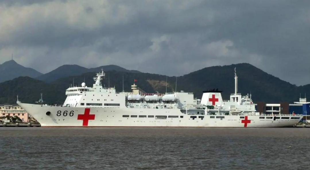 Chinese naval formations appear in three oceans of the world at the ...