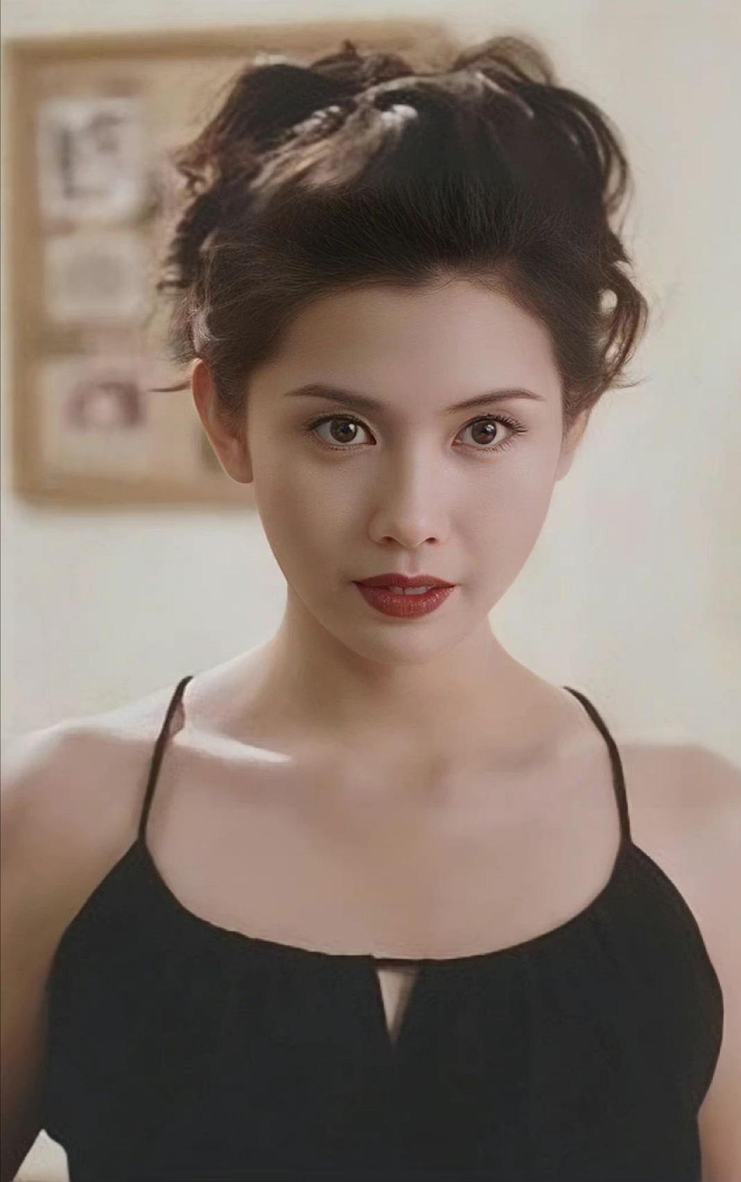 How beautiful is Qiu Shuzhen, the pure desire Hong Kong star who has ...