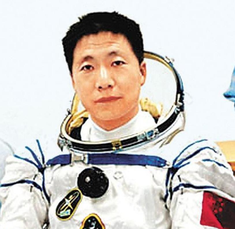 Yang Liwei heard a "knock on the door" in space, and the answer was not ...