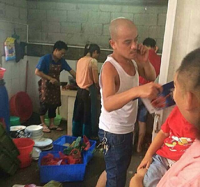 In 2014, the bald chef in Guangxi became popular with a bald head, and ...