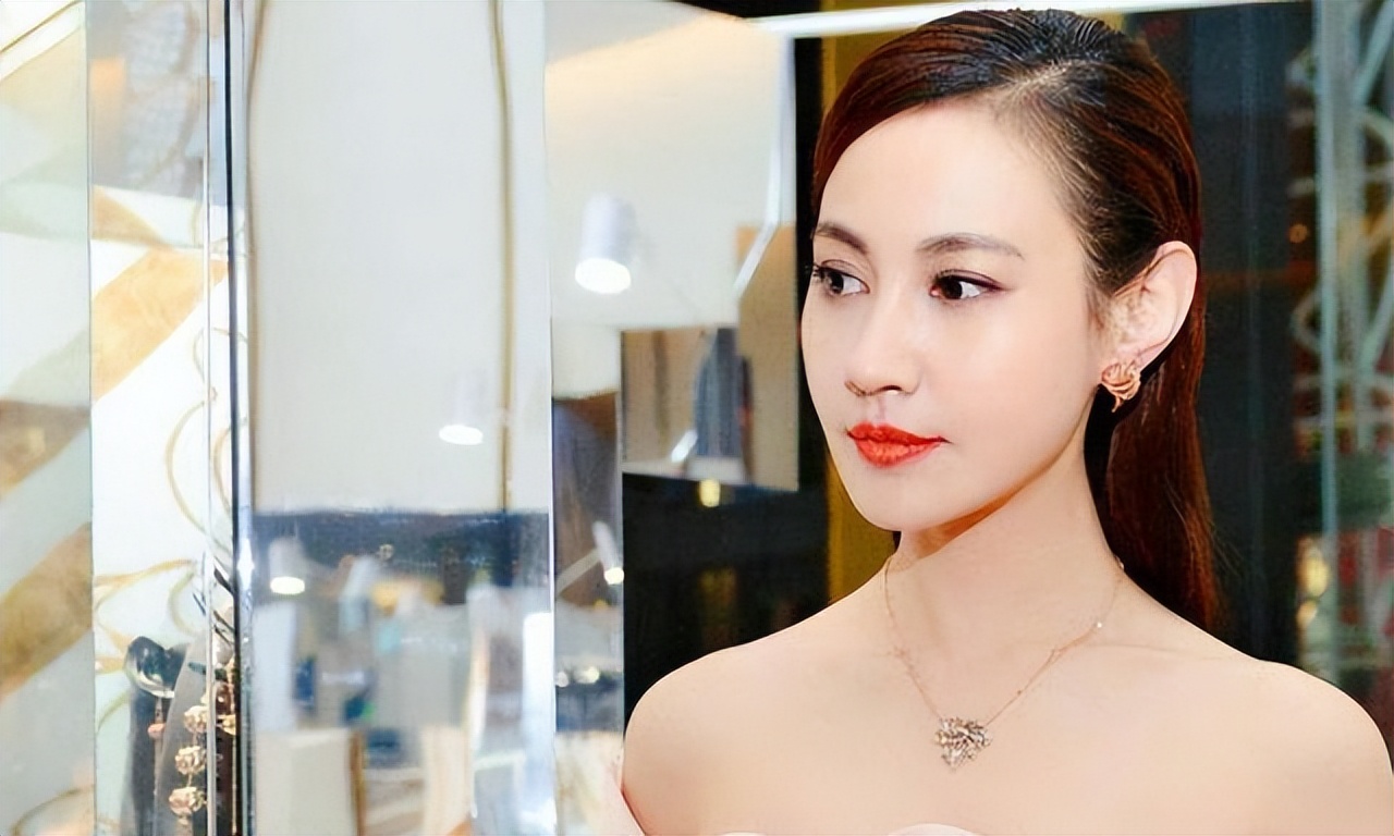 How much has the most beautiful Jiang Yuyan changed?The sequelae of ...