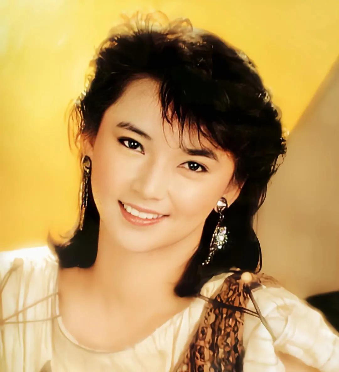 Hu Huizhong's nostalgic photo 5 - iNEWS