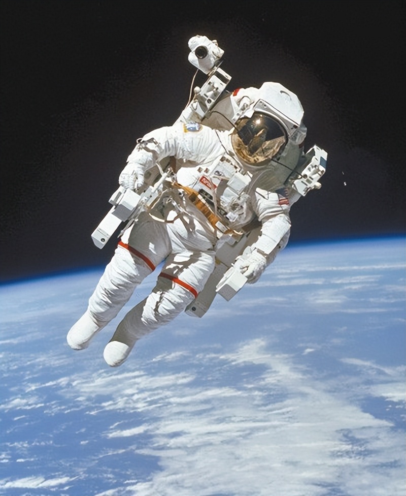 Why do astronauts feel scared in space? Just because they had a ...