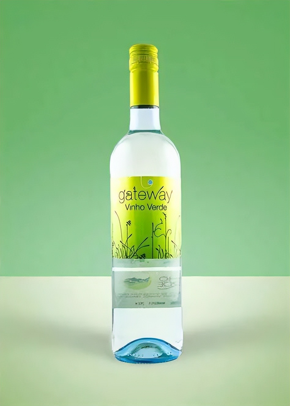Unmissable wine in summer - green wine - iNEWS