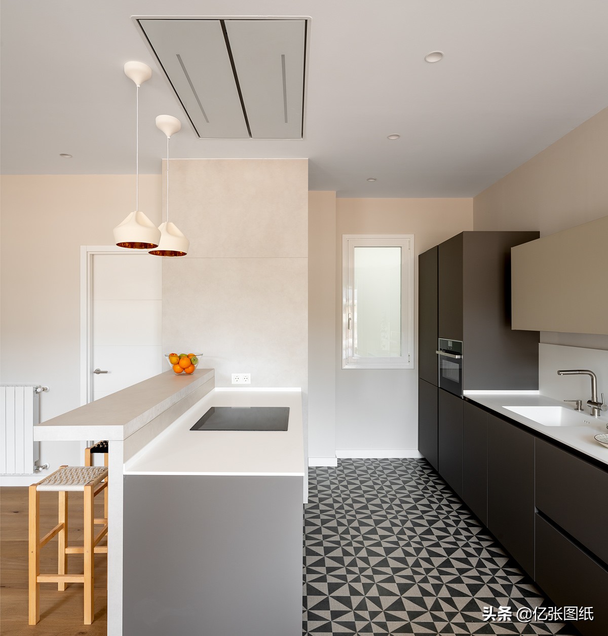 Minimalist case sharing - iNEWS