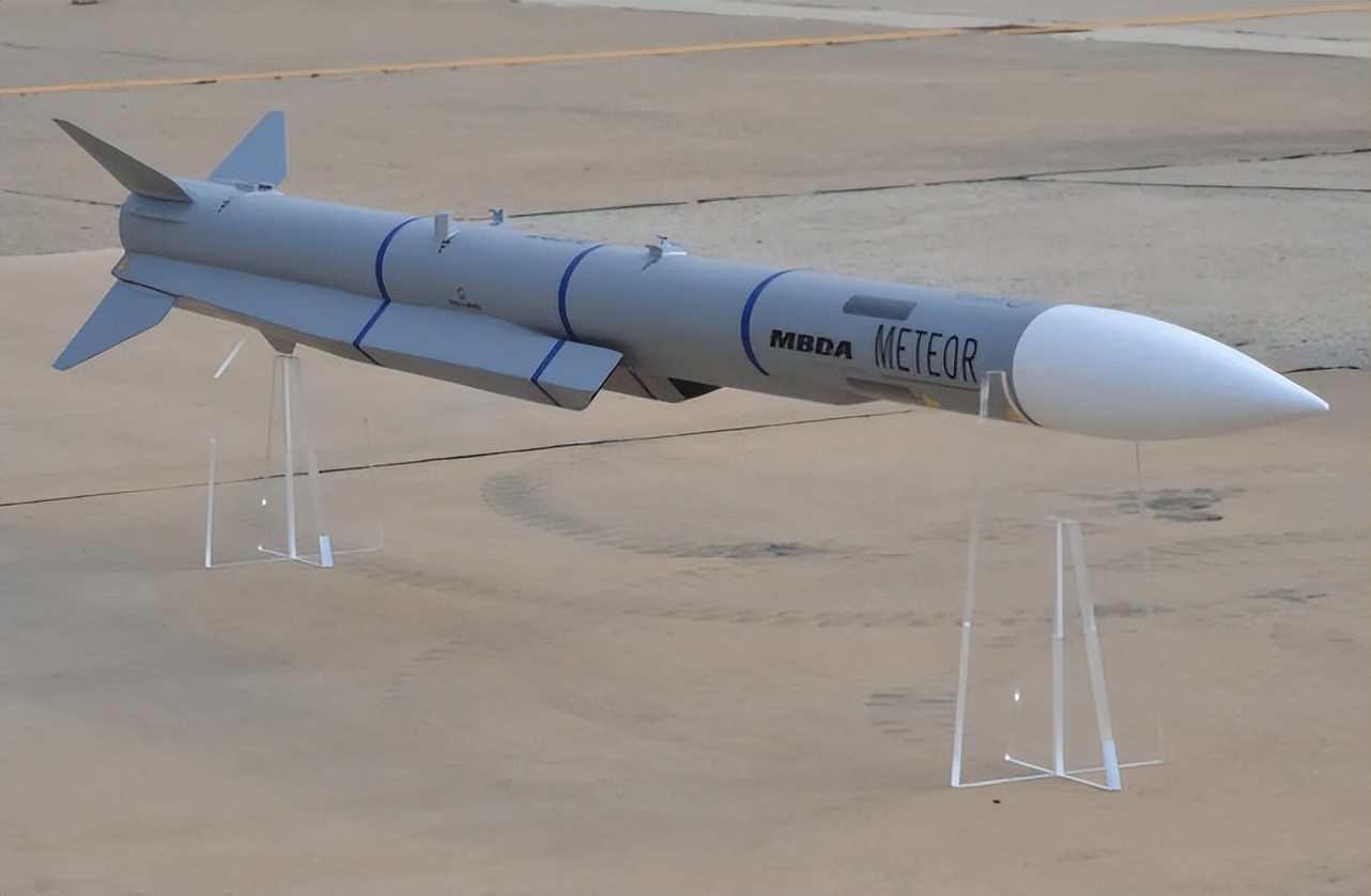 The long-range kill of Su 57 and the legendary Thunderbolt 17, which news is more convincing ...