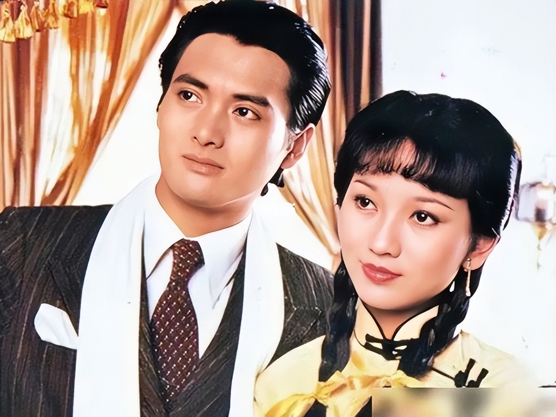 Zhou Runfa knelt down to thank Zheng Shaoqiu! Feng Chengcheng was ...