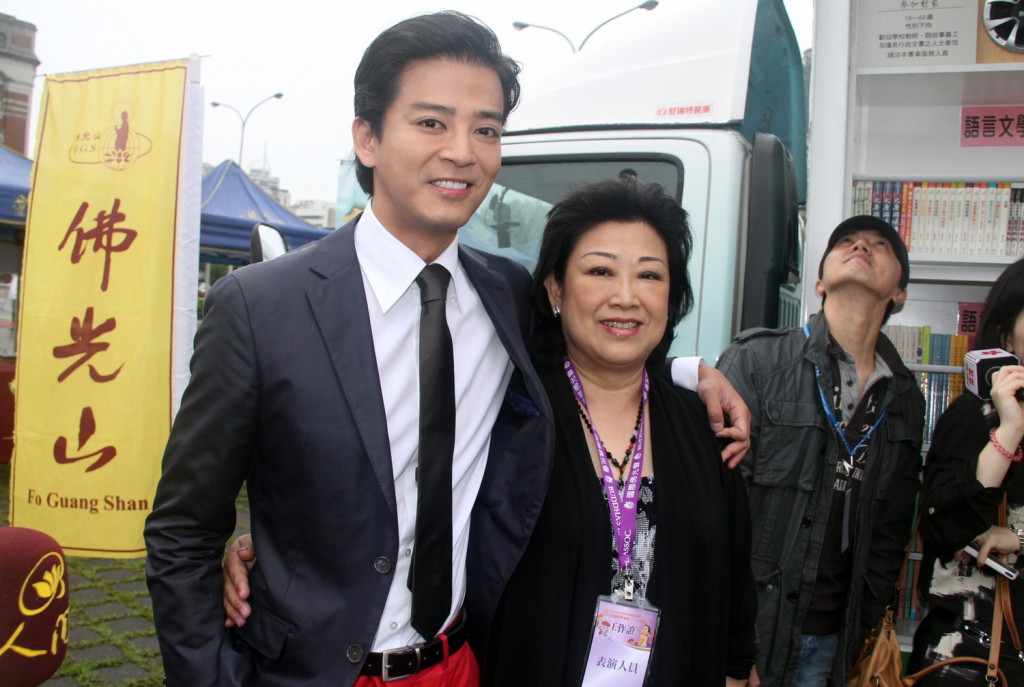 47-year-old Chen Xiaodong revealed his love history, his first love girlfriend and his wife ...