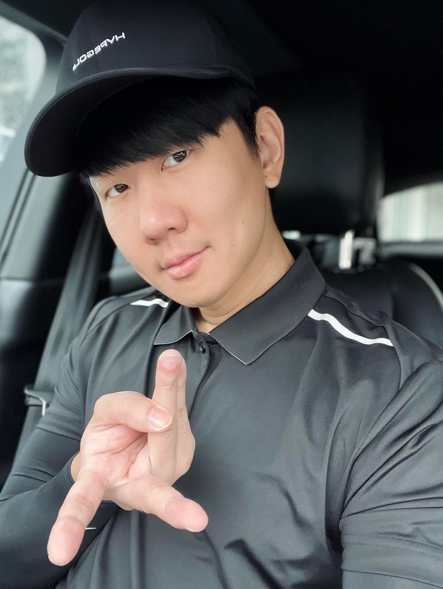 Following Jolin Tsai, Liang Jingru, Lin Junjie and others were also ...