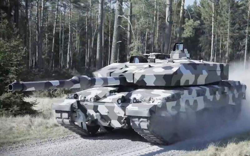 The Russian T-14 tanks slammed into the Ukrainian army positions, known ...