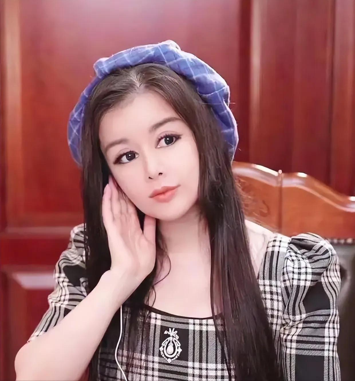 Gu Junye turned out to be a senior nurse, and fans called Wang Xiaofei to take Zhuang Simin to ...