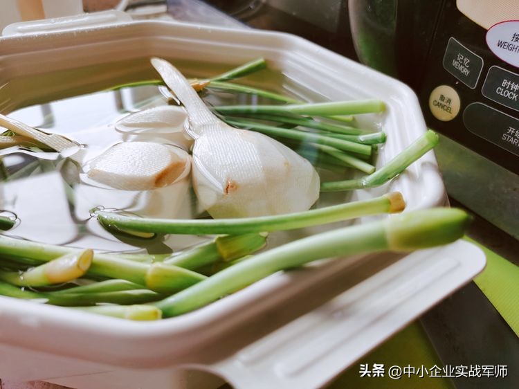 Food Tasting (16): Stir-fried Garlic Moss with Arrowhead Mushrooms ...