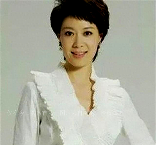 Li Wenjing, a 48-year-old CCTV host, has been wearing a wig for more ...
