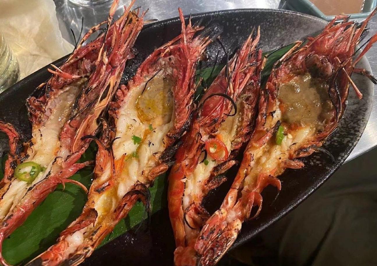 Nicholas Tse breaks the temptation of delicious food! Six-pack abs show ...