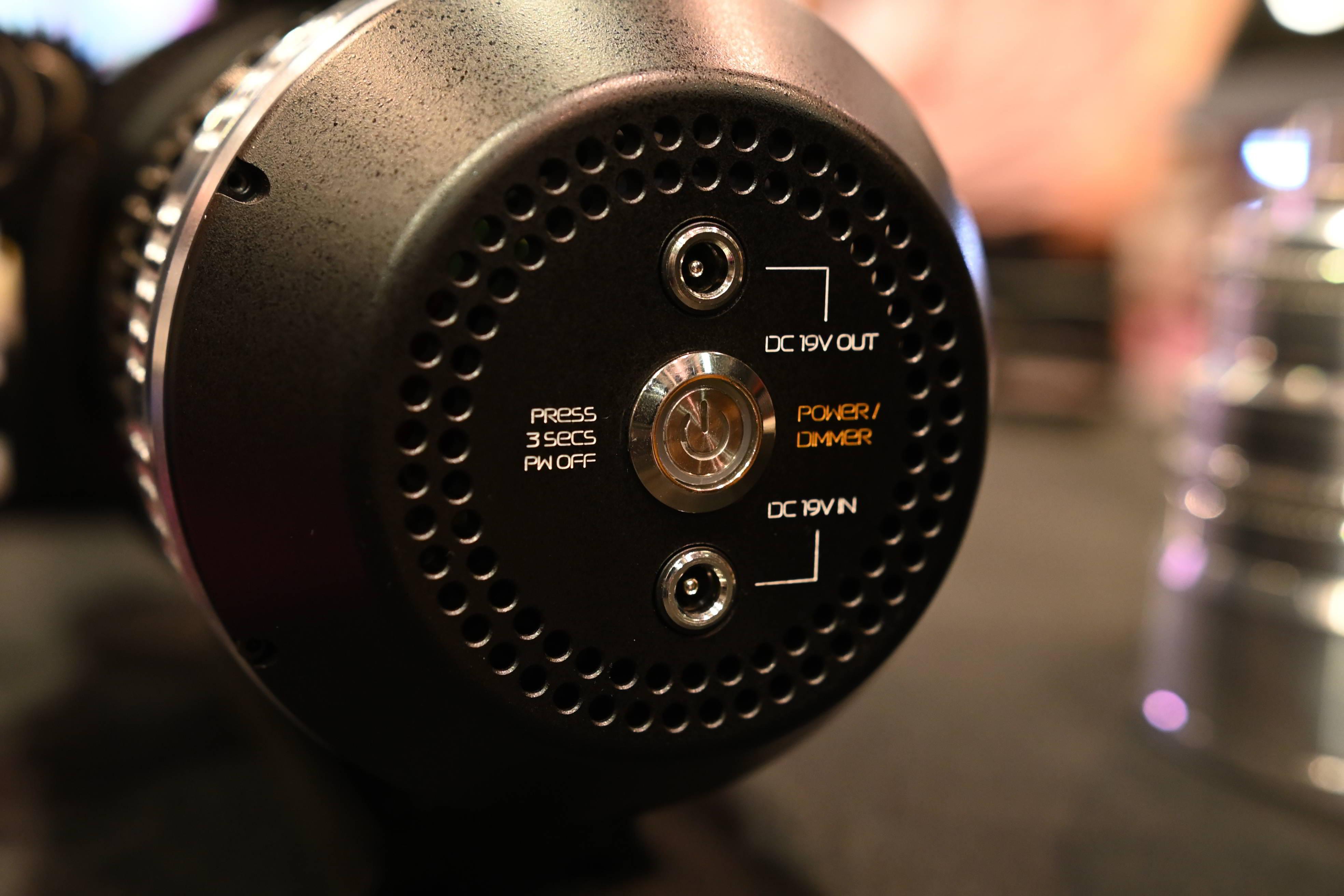 DULENS Releases MF60 Lens Projector - iMedia