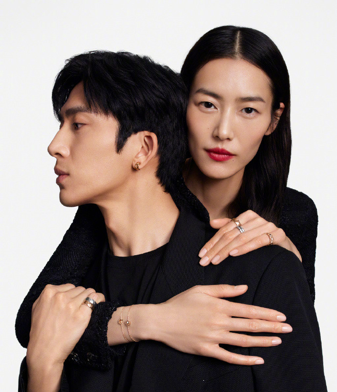 Yang Zi, Jiang Qiming VS Jing Boran and Liu Wen, whose couple outfit is ...