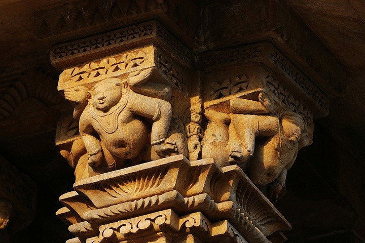 How did ancient Indian sculptors carve stones, and what impact did it ...