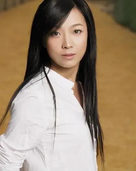 "Moving girl" Su Yan: When she was a mistress for 10 years, her husband abandoned his original ...