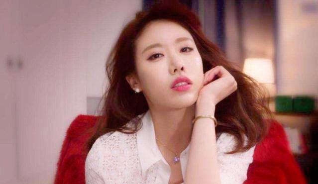 "National Sister" Jiang Enhui: She was once made popular in a "standard ...