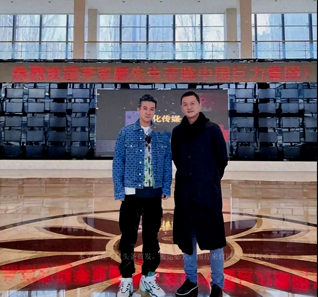 How fake are Yang Zi and Li Yapeng? One shows off a pot worth hundreds ...