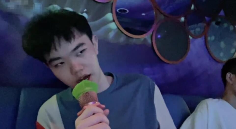 Han Han's live broadcast of debt collection, arrogantly asked Wei Liang to pay back 60, and Wei ...