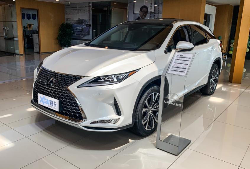 Small changes in appearance, Lexus RX300 special edition launched - iNEWS