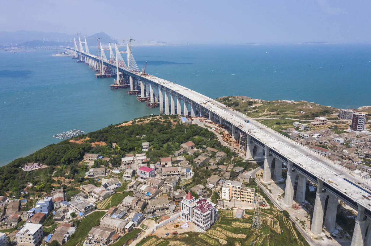 The Crimean bridge was attacked ineffectively, how will the PLA attack ...