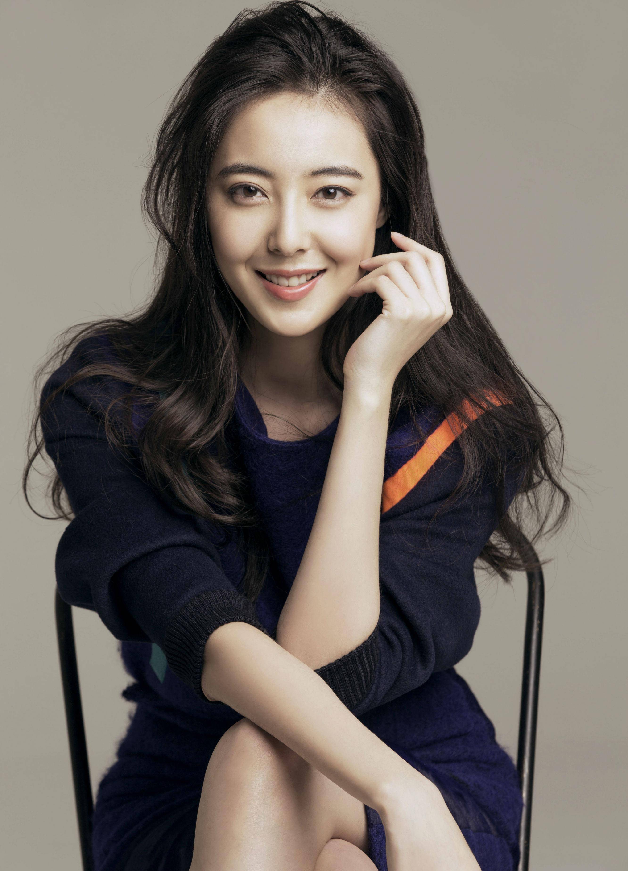 Zhang Zilin posted vacation photos, the two daughters wore swimsuits ...