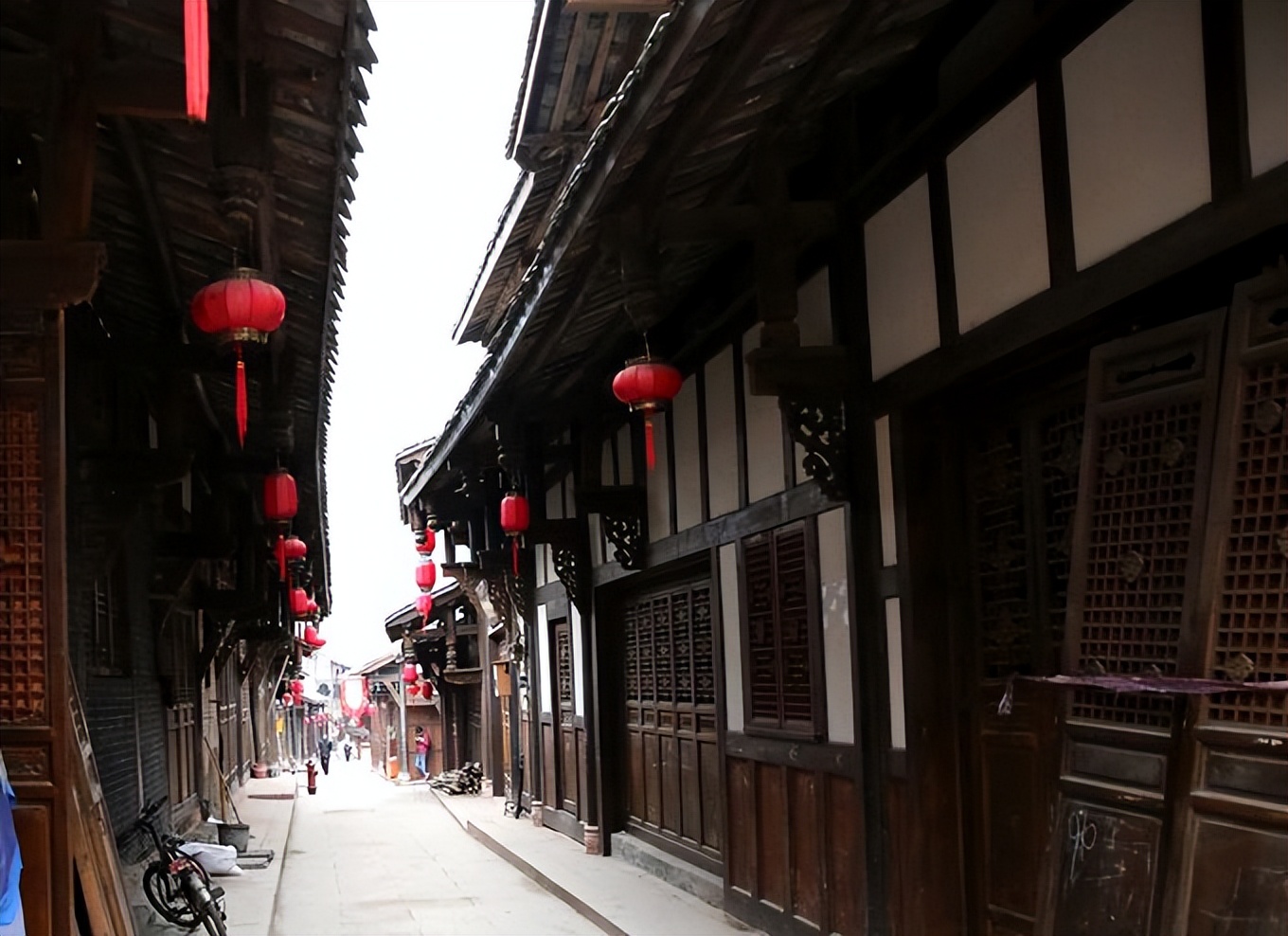 Internet celebrity tours of ancient towns around Chongqing are unique ...