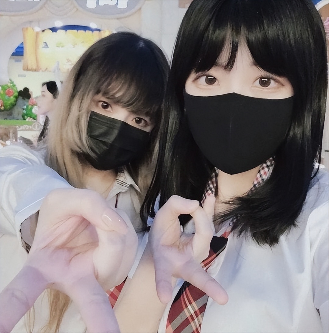 Chovy was revealed to be dating several girlfriends at the same time ...