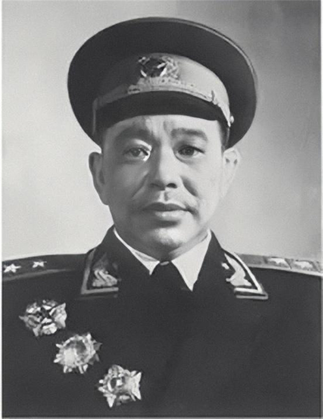 In 1952, the Ma Jiajun rebelled again, and Mr. Peng issued an order ...