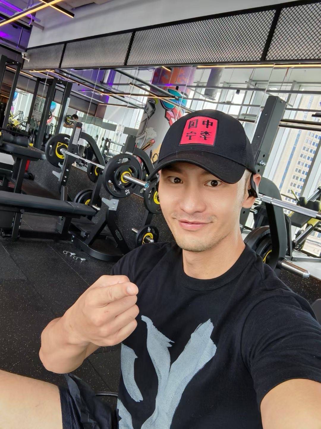 Have been "rolled" to!Gu Youming and Liu Genghong group fitness ...