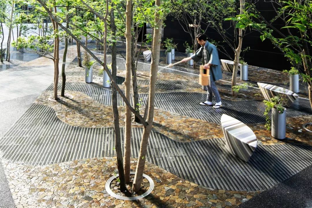 Featured pavement, creating a beautiful ground landscape - iNEWS