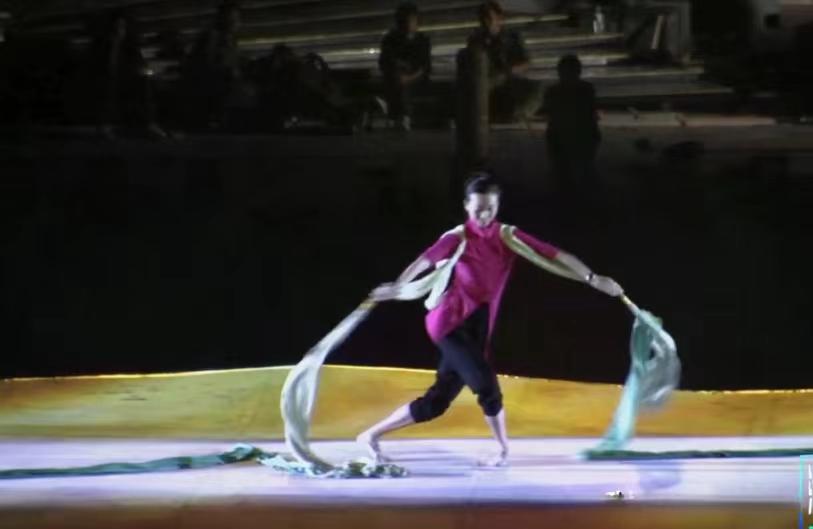 Liu Yan: Injured during the Olympic rehearsal, his legs were paralyzed ...