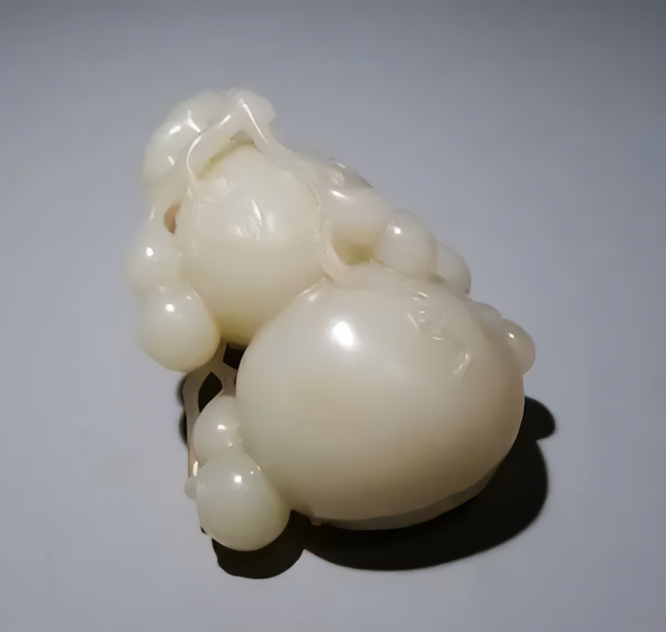 What are the five blessings of jade carving themes? - iNEWS