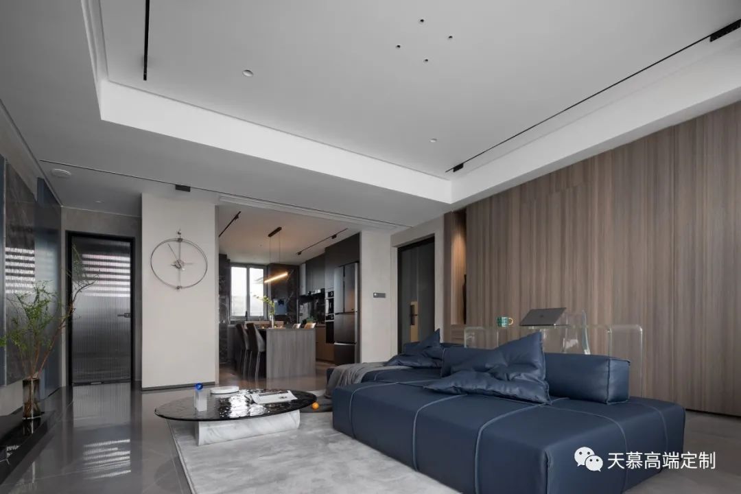 The minimalist home decoration of 140 square meters explains why young ...