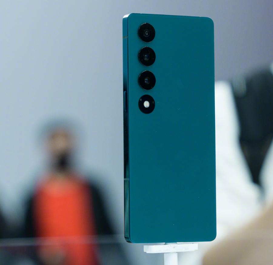 Meizu 20 Unbounded Edition is a grass-growing star, with both appearance and performance, and it ...