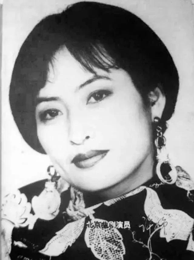 64-year-old "professional mother" Xu Di: She met her first love at the ...