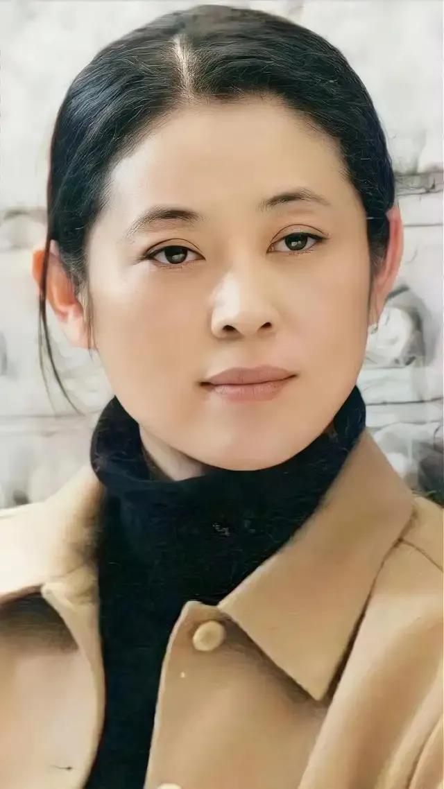 Beautiful actress Chen Hong: 28-year-old married director Chen Kaige ...