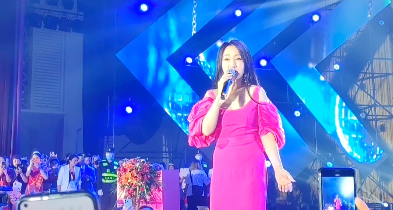 Wen Bixia appeared in commercial performances to make money, her ...