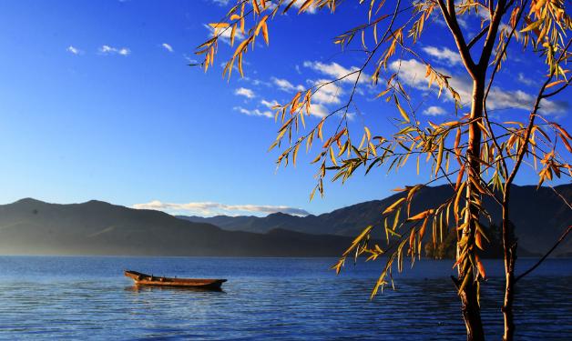 An Autumn Appointment at Lugu Lake in Lijiang, Yunnan - iNEWS