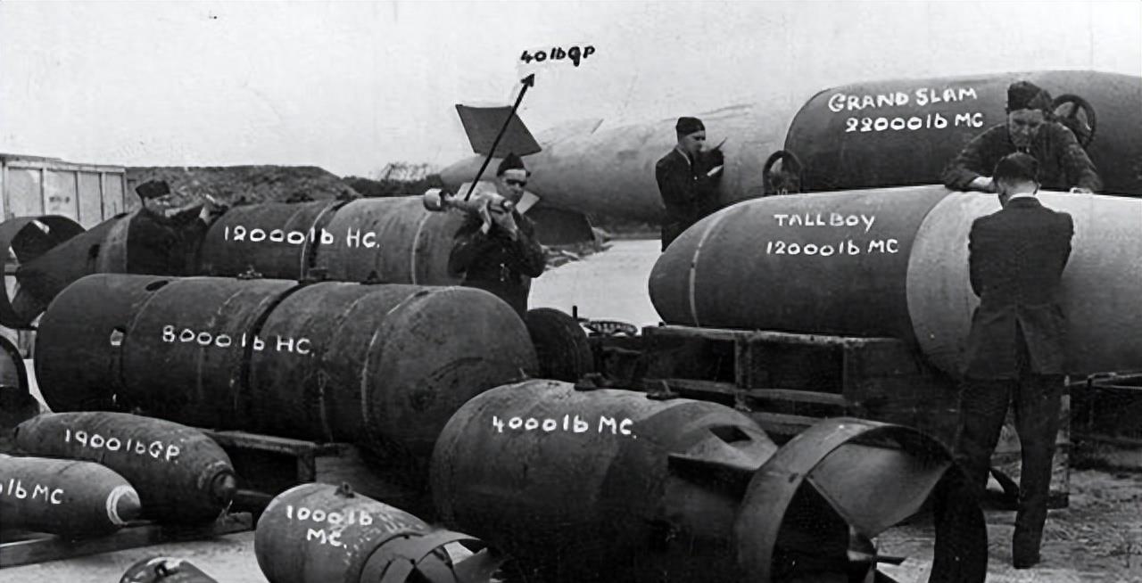 In 1961, the United Kingdom deployed 48 atomic bombs to prevent Hong ...