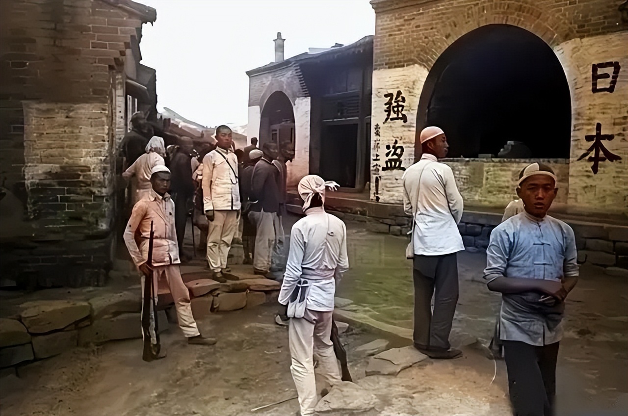 In 1940, the puppet army exchanged 1,000 rounds of ammunition with the ...