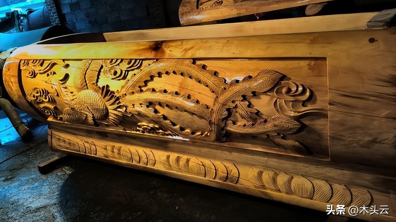 In addition to funerary objects, this kind of wood is indispensable for ...