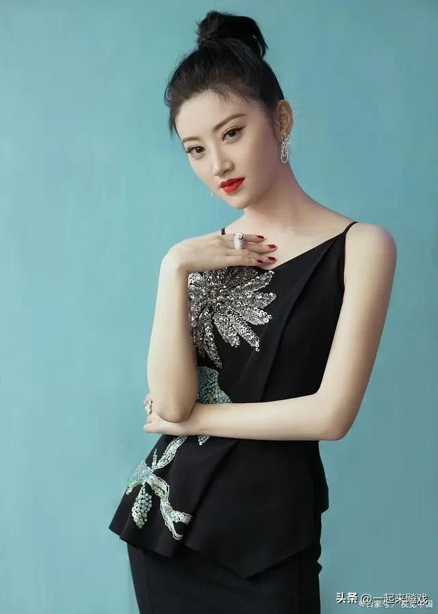 "The Wealthy Flower in the World" Jing Tian: The kiss scene in "Si Teng ...