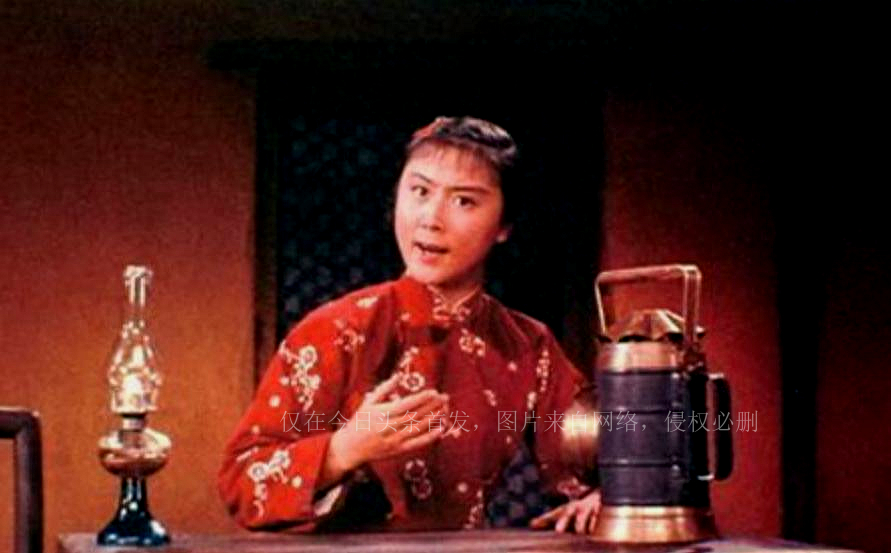 Liu Changyu and Qian Haoliang: The father and daughter played a red ...