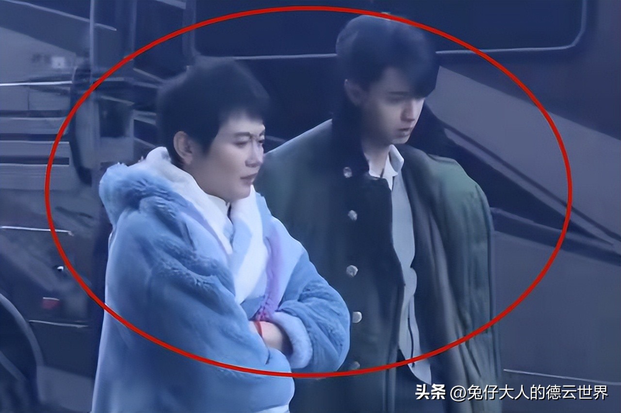 Meng Hetang and Qin Xiaoxian of Deyun Club went together, causing a ...