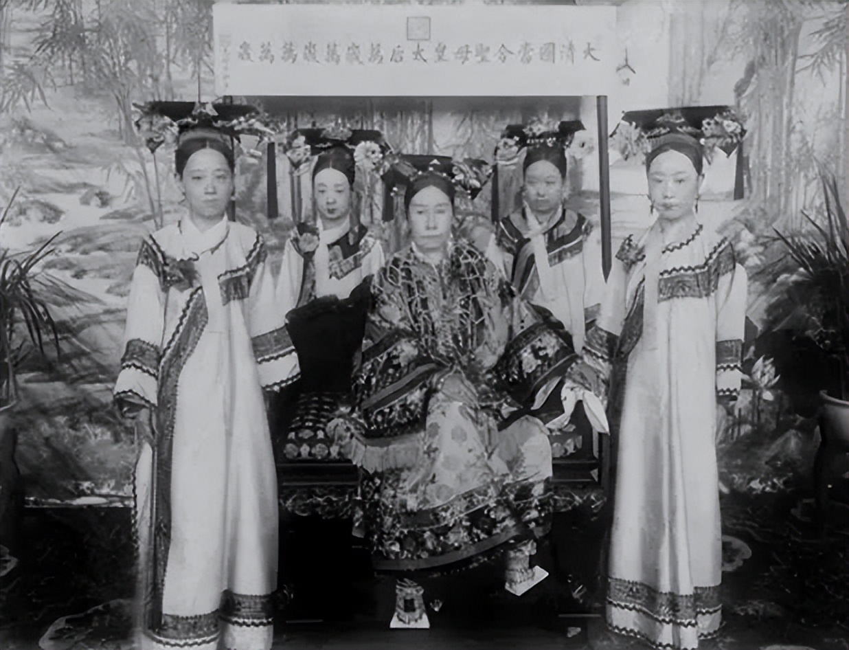 Appreciation 293· Cixi wrote only one poem in her life, and everyone ...