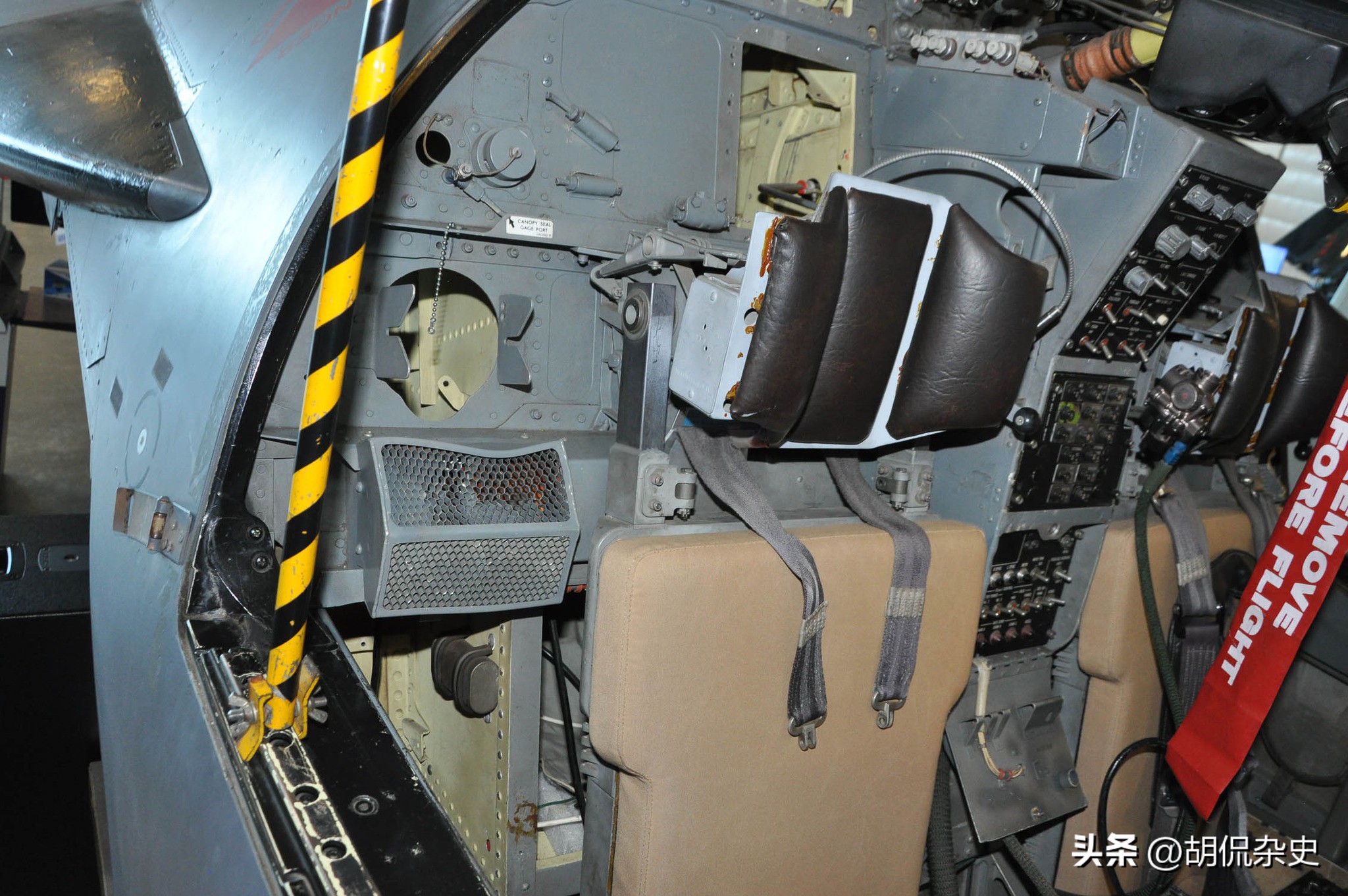 Two-seat escape pod on the F-111 Aardvark - iMedia